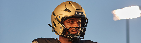 AXIOM 3D | Varsity | Helmets | Open Catalogue | Riddell